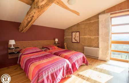Location de maison isolée en forêt, vacances en gîte dans les bois